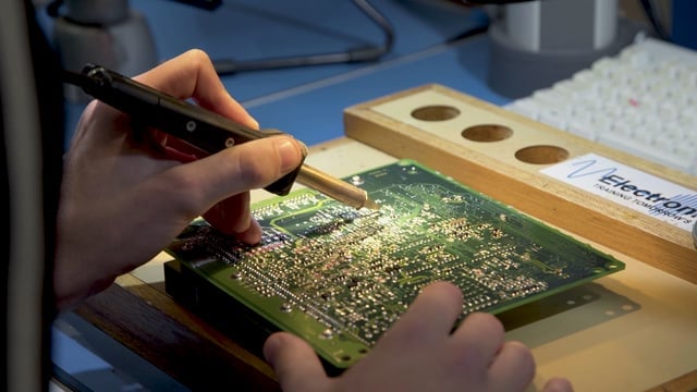 SkillsOne - Hundreds of Videos About Getting a Trade or Skill